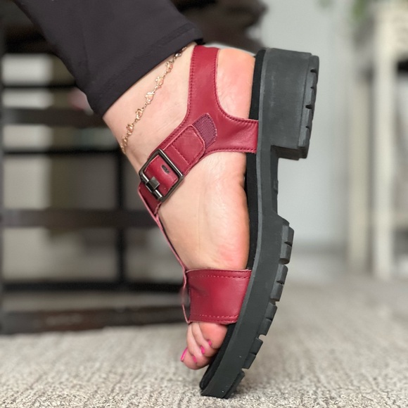 Munro | Shoes | Wine Red Leather Sandals Velcro Comfy Shoes | Poshmark